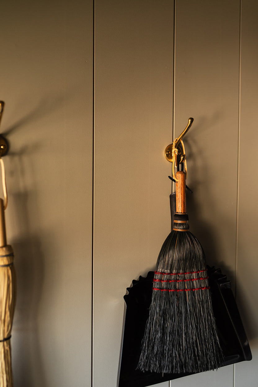 The Black Hand Broom with Oak Handle – Millstream Home